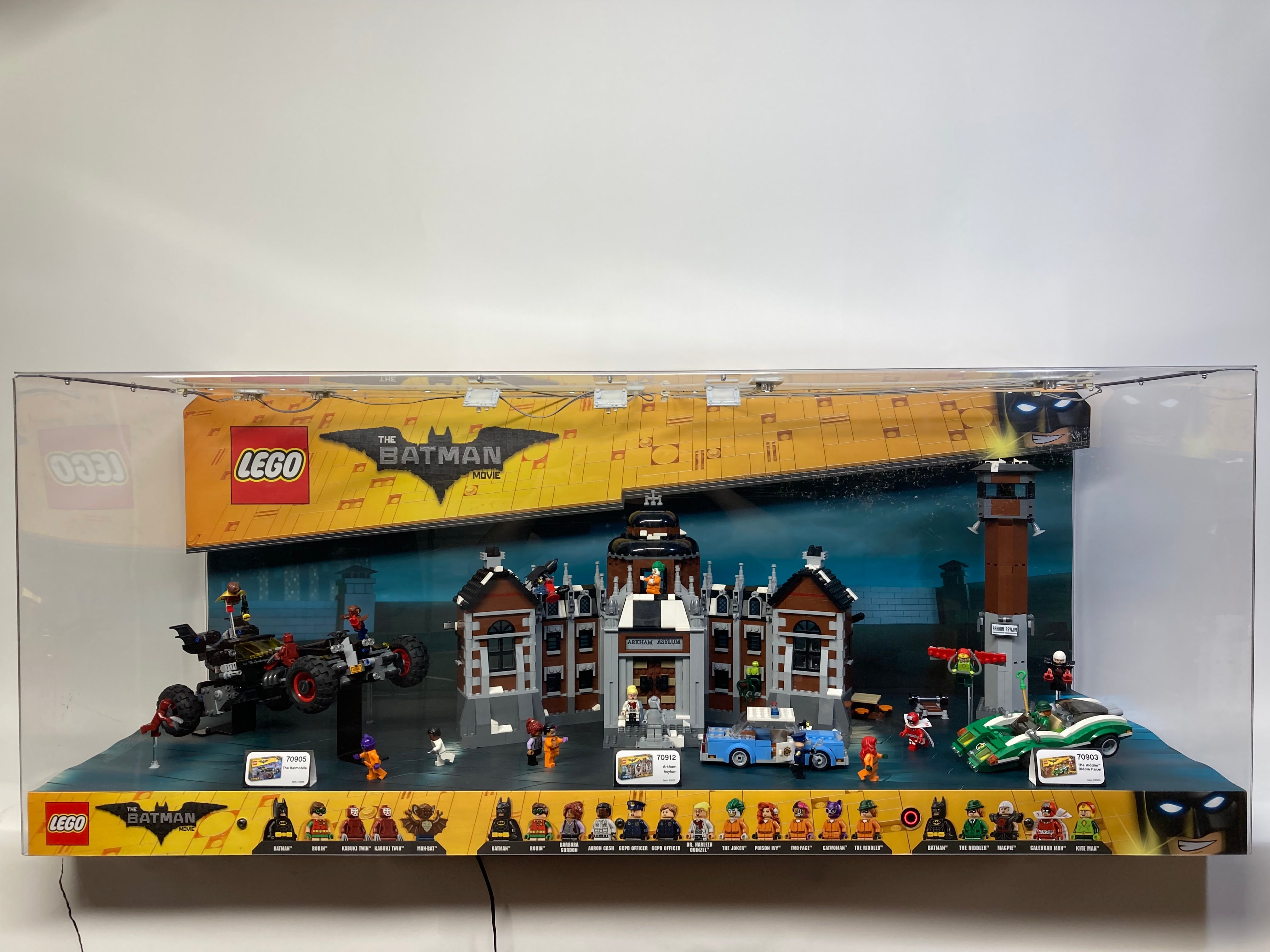 The LEGO® Batman Movie, 70905, 70912, & 70903 Store Display – Store ...